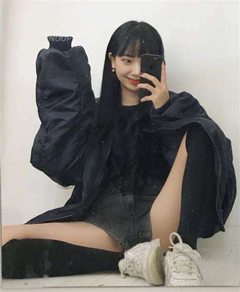 1에 있는 석 최님의 핀 귀여운 아시아 소녀 아름다운 아시아 소녀 여자 교복