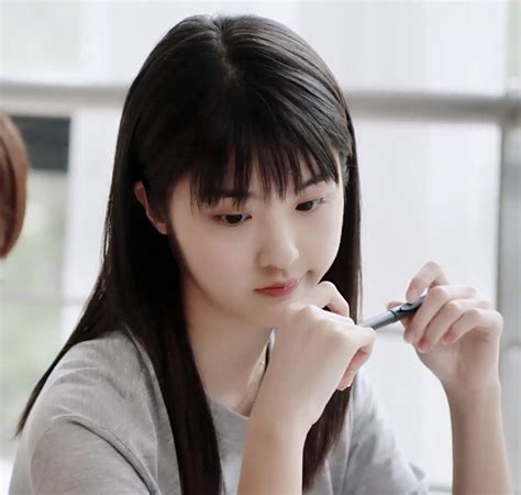 《你好，对方辩友》林昕宜写真曝光 好一张清灵校花初恋脸 搜狐大视野 搜狐新闻