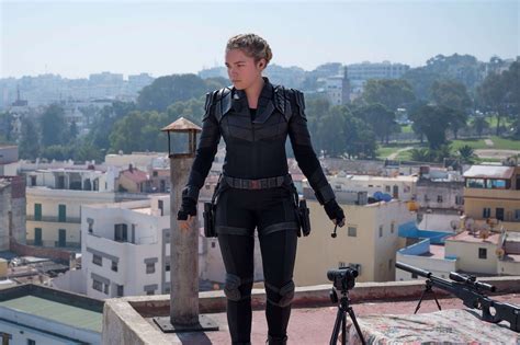 Florence Pugh Hated One Thing About Scarlett Johanssons Black Widow So