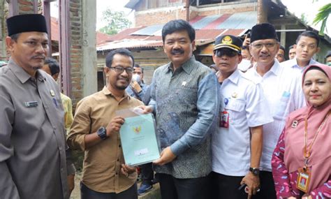 Menuju Desa Lengkap Menteri ATR Kepala BPN Antarkan Langsung