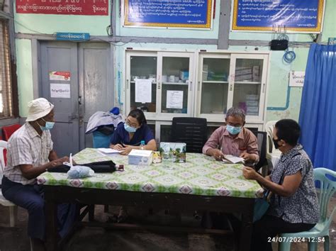 အလုံမြို့နယ်၌ ပြည်သူများအား သွေးတိုးနှင့် ဆီးချိုရောဂါ စစ်ဆေးကုသမှုပေးခြင်းများ ဆောင်ရွက