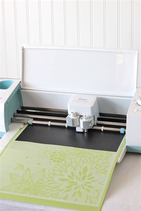 Chalkboard Map Canvas Diy With Cricut Sponsored Hey Wedding Lady