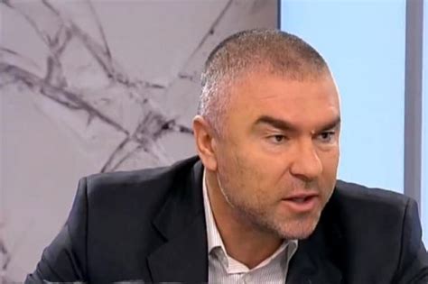 Веселин Марешки Между Валери Симеонов и Волен Сидеров няма нищо което да ги крепи освен