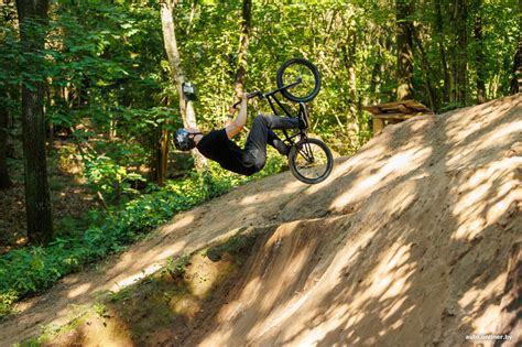 Как катаются на BMX