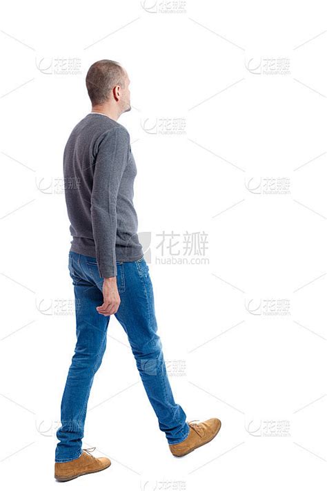 背影看帅哥去。