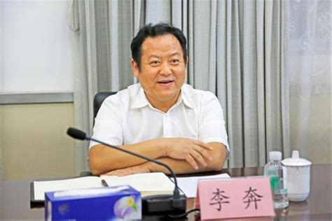 广东肇庆原副市长李奔被查，8个月前被免去副市长职务消息会议鼎湖区