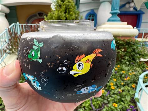 New Goofy And Max Sipper Arrives In Mickeys Toontown At Disneyland Disney By Mark