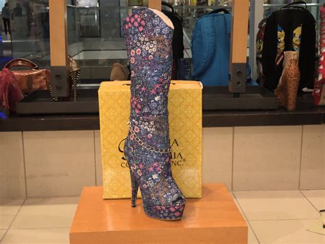 Mona Mia High Heels