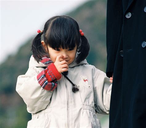 1998年、学習院初等科入学式に出席する眞子さま（中央）と秋篠宮ご夫妻（520）－眞子さま これまでを振り返る 眞子さま「お気持ち」を公表