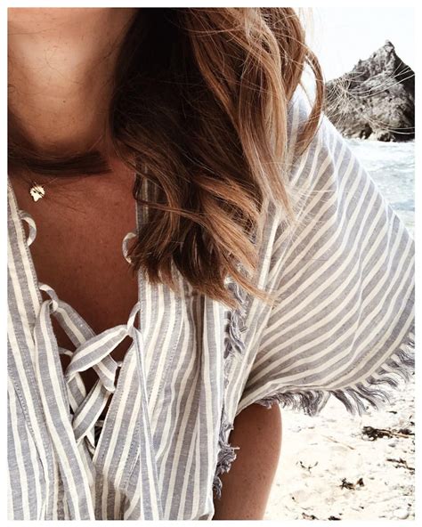 Marine Sanoo Instagramissa “by The Sea 🌊 En Blanc Et Bleu 🖤 Weekend
