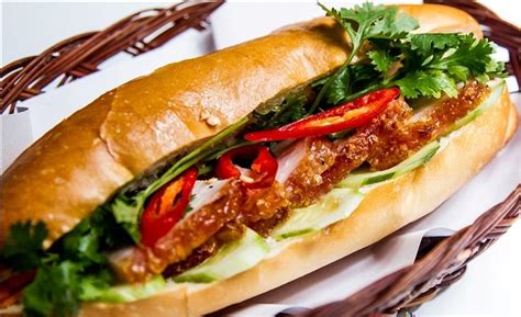 Bánh mì thịt quay Giao Hiền