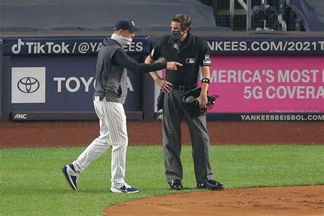 Yankees Manager Aaron Boone Ejected After Umpire Makes Horrible Call