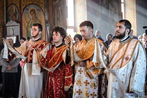 Biserica Sfântul Mucenic Haralambie din municipiul Giurgiu Preasfinţitul Ambrozie i a