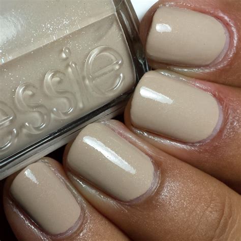 Blue Velvet Lacquer Essie Resort 2014 Collection Swatches And Review