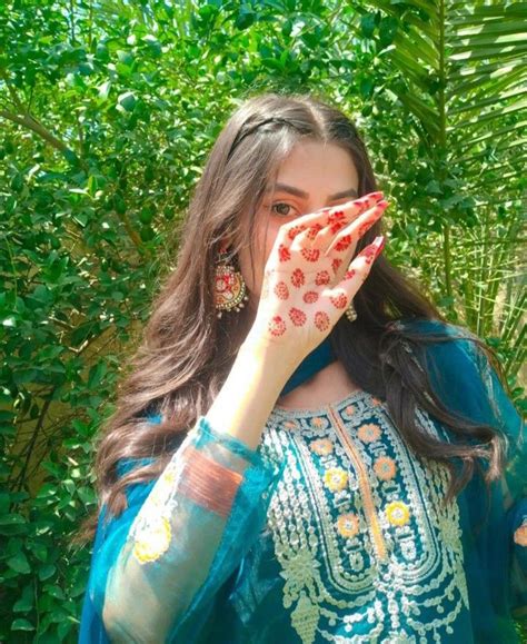 Pin By Mst On Quick Saves Girly Photography Cute Photo Poses Eid