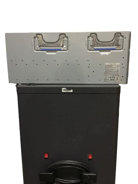 Netapp Naf 1302 Dual Sas Disk Array Filer System W 2x Controller Module