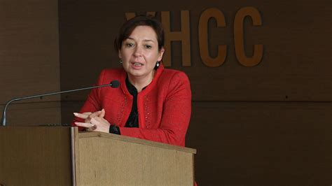 Русинова Финансовата култура трябва да залегне в образованието още от ранна детска възраст