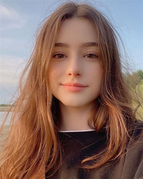 Dasha Taran Beautiful And Gorgeous Val1d2