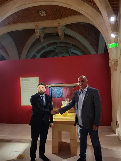 ПРЕДСЈЕДНИК ВРАНЕШ СА САРАДНИЦИМА У ПОСЈЕТИ ФРАНЦУСКОЈ ПВ СВИТАЊЕ