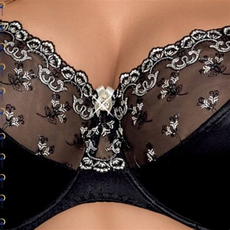 Plus Size Semi Unlined Bra In Black
