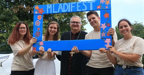Mladifest S Teboj Mati Marija Družina Vsak Dan S Teboj