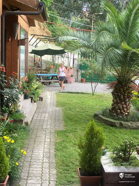 ჰოლიდეი გონიო Georgian Travel Guide