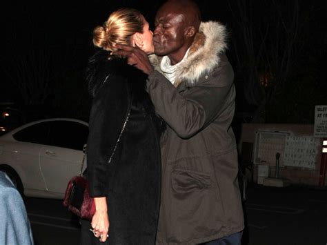Heidi Klum And Seal Lip Smackin Christmas Photo