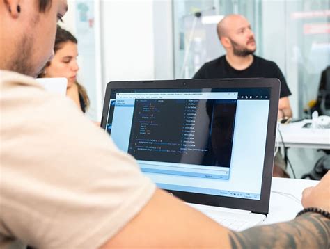 Grado Superior En Desarrollo De Aplicaciones Web Daw En Sevilla Cei