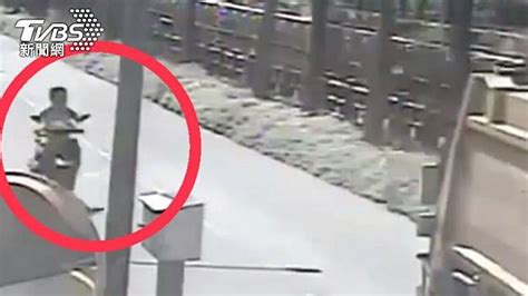 垃圾車突右轉害騎士猛撞死亡 新北市環保局判賠385萬 Tvbs Line Today