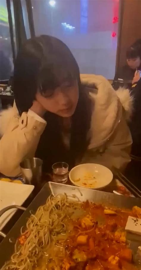 Hmc Watch Me Eat Rholdmycosmo