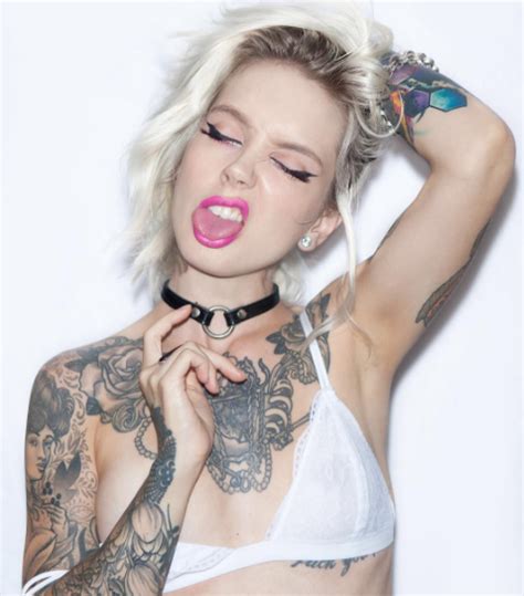 Sara X Mills Emirdevire