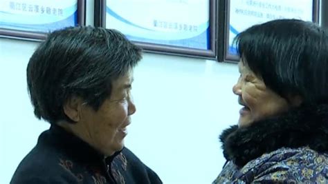74岁老太养老院当义工一干8年：我并不是傻凤凰网视频凤凰网