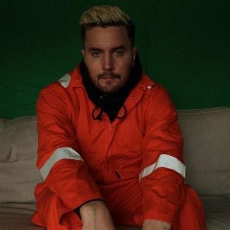 Charlie Winsmore Irrelevant Streamer Lyrics Genius Lyrics