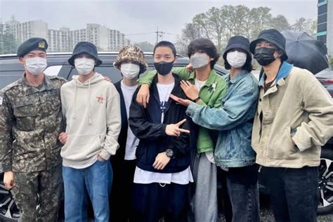 Los Integrantes De Bts Juntos Nuevamente Antes Del Alistamiento De J