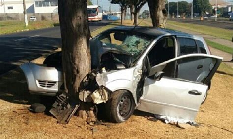 Jovens Morrem Em Grave Acidente De Carro Em Americana