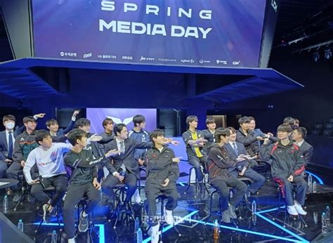 똑똑하고 조직적이며 유연하다lck 스프링 우승후보 1순위 T1 글로벌이코노믹