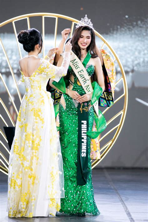 Người đẹp Albania đăng Quang Miss Earth 2023 Harpers Bazaar Việt Nam