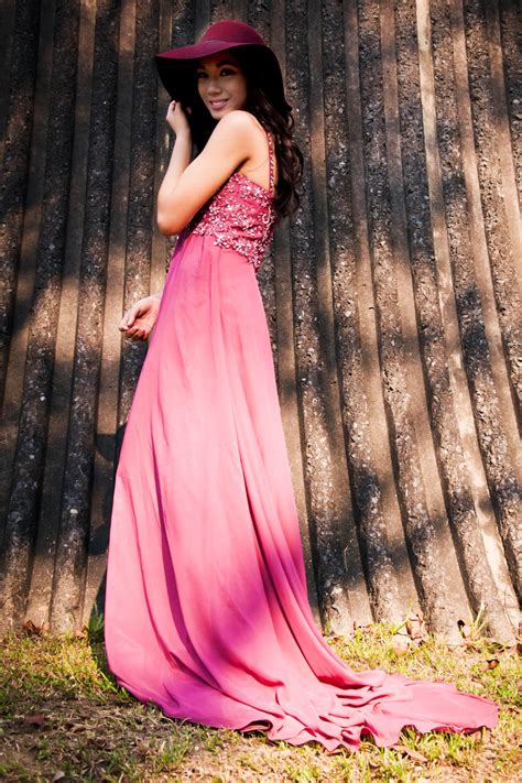 A Line V Neck Spaghetti Strap Floor Length Chiffon Beading Evening Dre