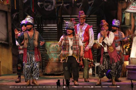 La chirigota de los Molina nos invitó a su chaboli Andalucía