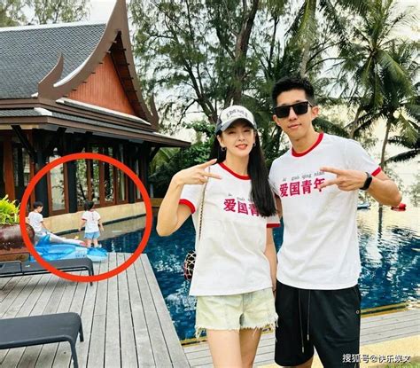 36岁张雨绮全家久居美国！与年轻男子形影不离，2个孩子独自玩水女人人生网友