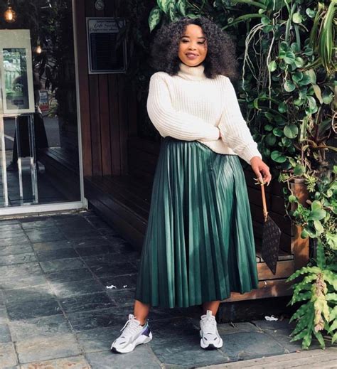 Ways To Style Pleated Skirts For Summer And Fall Artofit