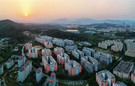 北理工图片素材 北理工设计素材 北理工摄影作品 北理工源文件下载 北理工图片素材下载 北理工背景素材 北理工模板下载 搜索中心