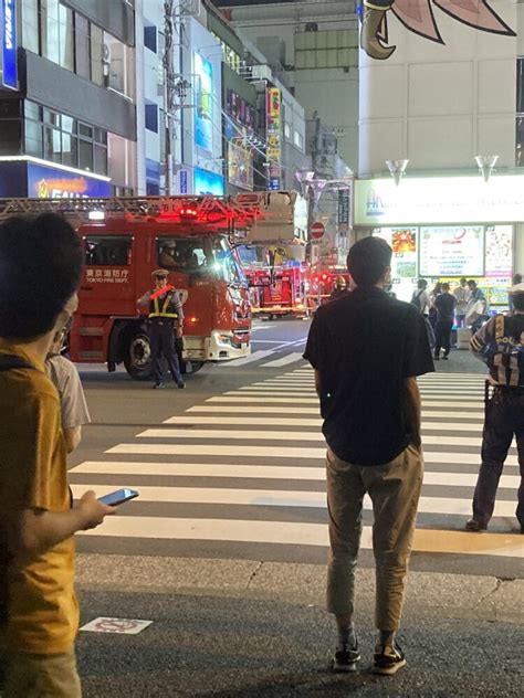 【火災】東京都千代田区外神田1丁目 秋葉原駅の近くで火事騒動「akibaカルチャーズzoneで火災報知器なって店外避難、周辺に規制線が張られて