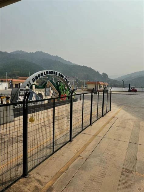 【万千气象看云南】中老铁路磨憨站：边陲小镇走上“快车道”新闻频道中国青年网