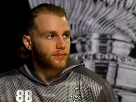 Patrick Kane Haircut Beard Eyes Weight Measurements Tattoos