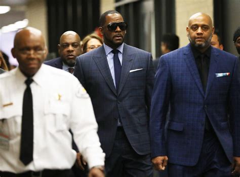 R Kelly Jury Will Consist Of 7 Men And 5 Women Fight For His Life