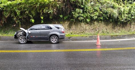 Aparatoso Accidente Sufrieron Varios Candidatos Que Iban A Bordo En Una