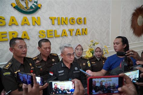 PENAHANAN 3 ORANG TERSANGKA DALAM PERKARA DUGAAN TINDAK PIDANA KORUPSI