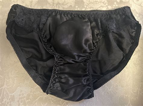 VINTAGE NYLON SHINY SLIPPERY PRETTY CUTE Black BIKINI Gem