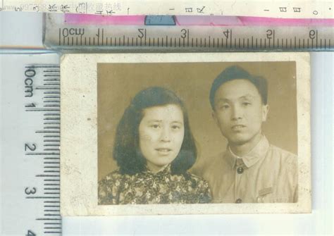 五十年代夫妻合影老照片安居收藏店【7788收藏收藏热线】